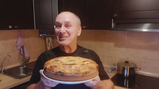 Творог + банан = вкуснятина! Сладкий заливной пирог. Просто и пальчики оближешь!