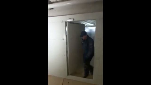 Секционные противопожарные ворота МВА EI60 в подземном паркинге жилого комплекса Флотилия.