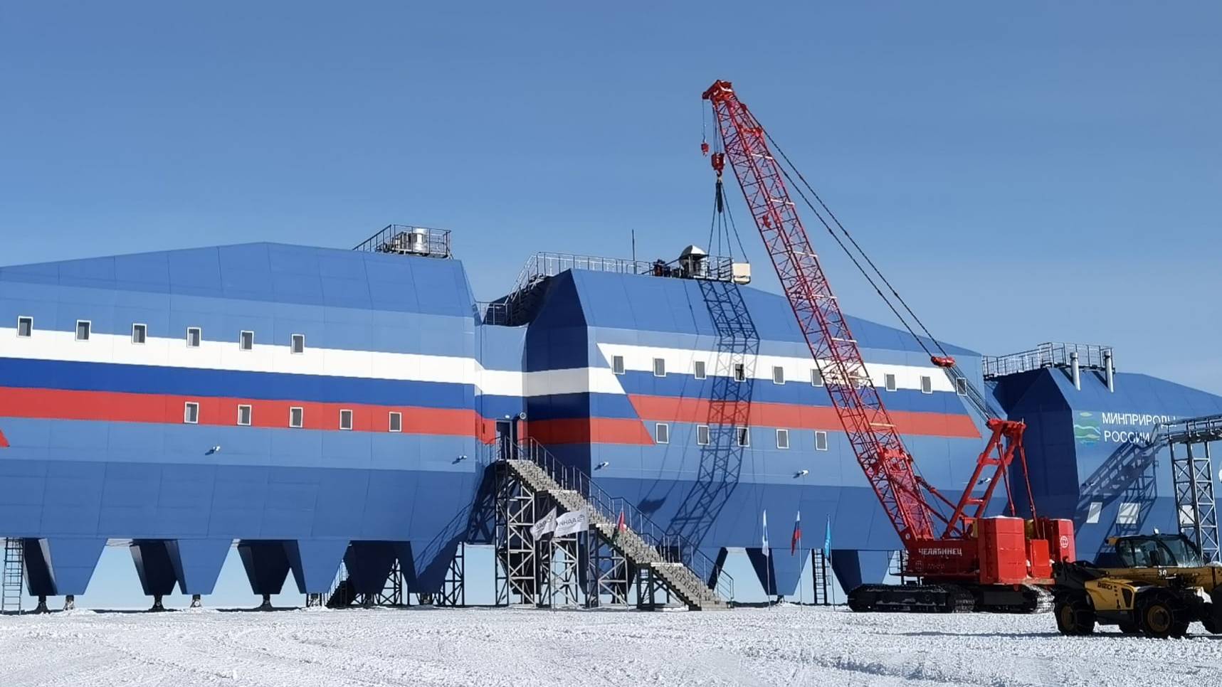 Интервью корреспонденту Mash Siberia. 2024. Антарктида, станция Восток. Первые впечатления.