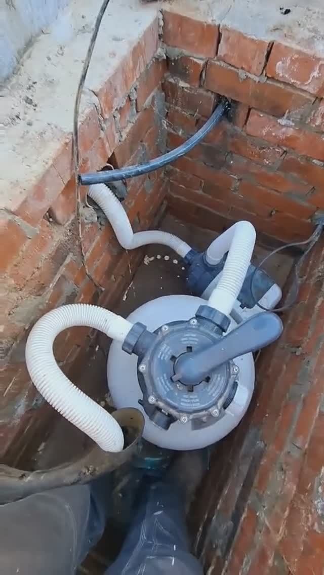 Разбираю песчаный фильтр Intex для бассейна на хранение. Второй этап подготовки бассейна к зиме.