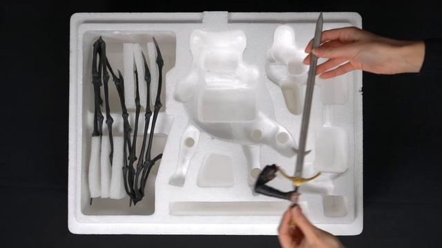 Yasha Nydoorin Mighty Nein Critical Role Statue Unboxing Out of the Box_1080p