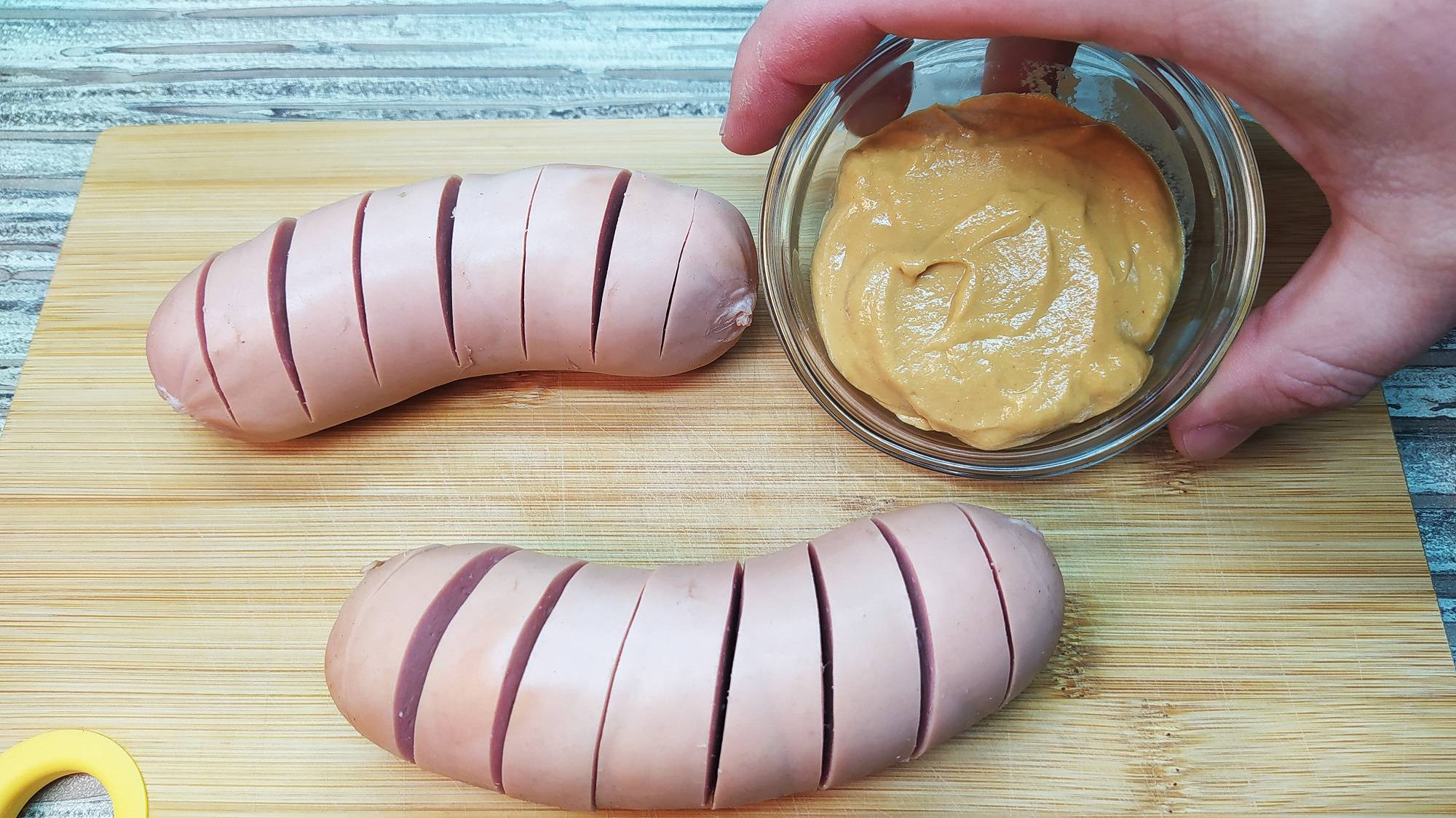 Как приготовить вкусную еду для семьи, простой рецепт с колбасой на ужин