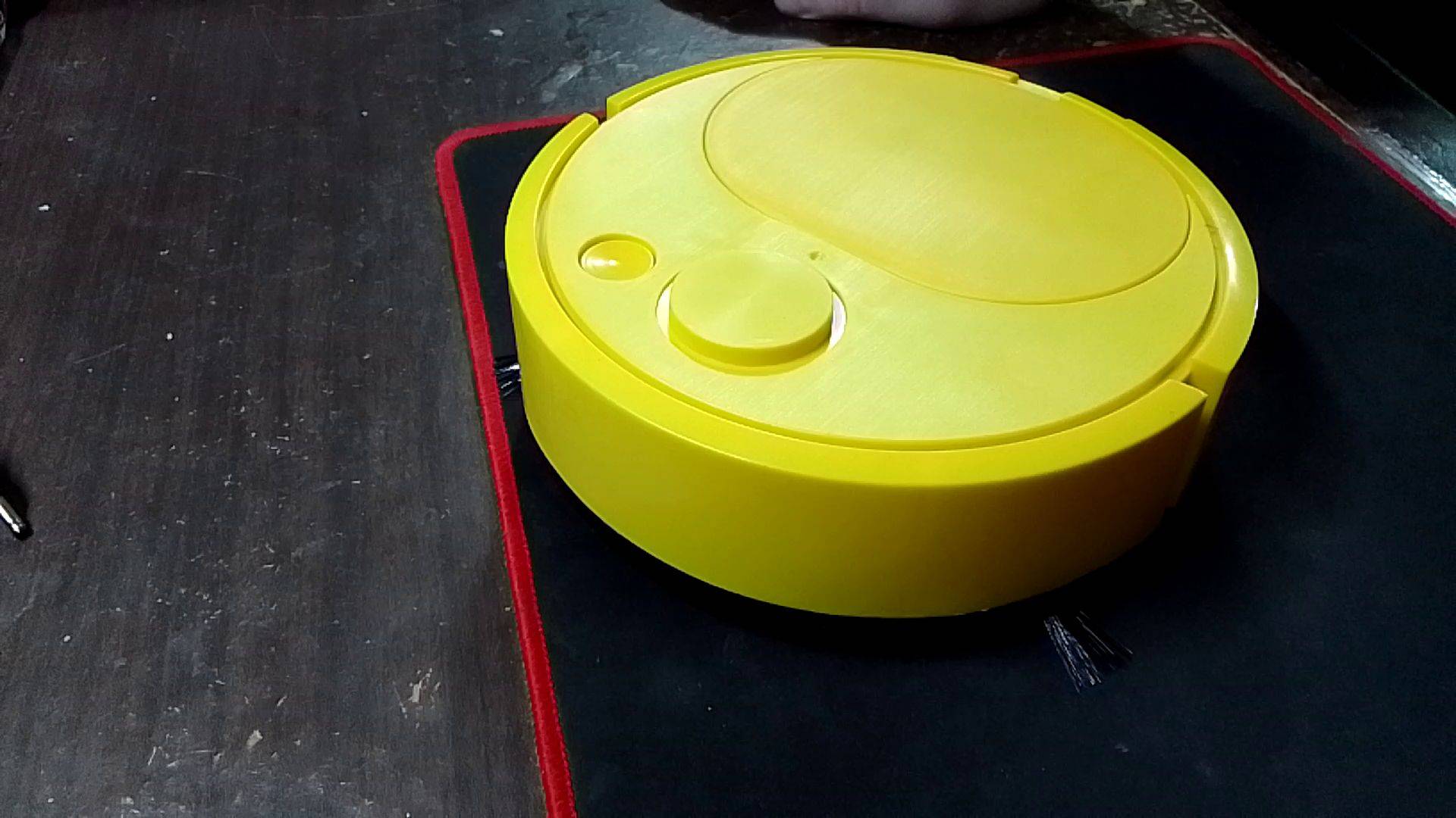 Робот пылесос за 400 рублей.