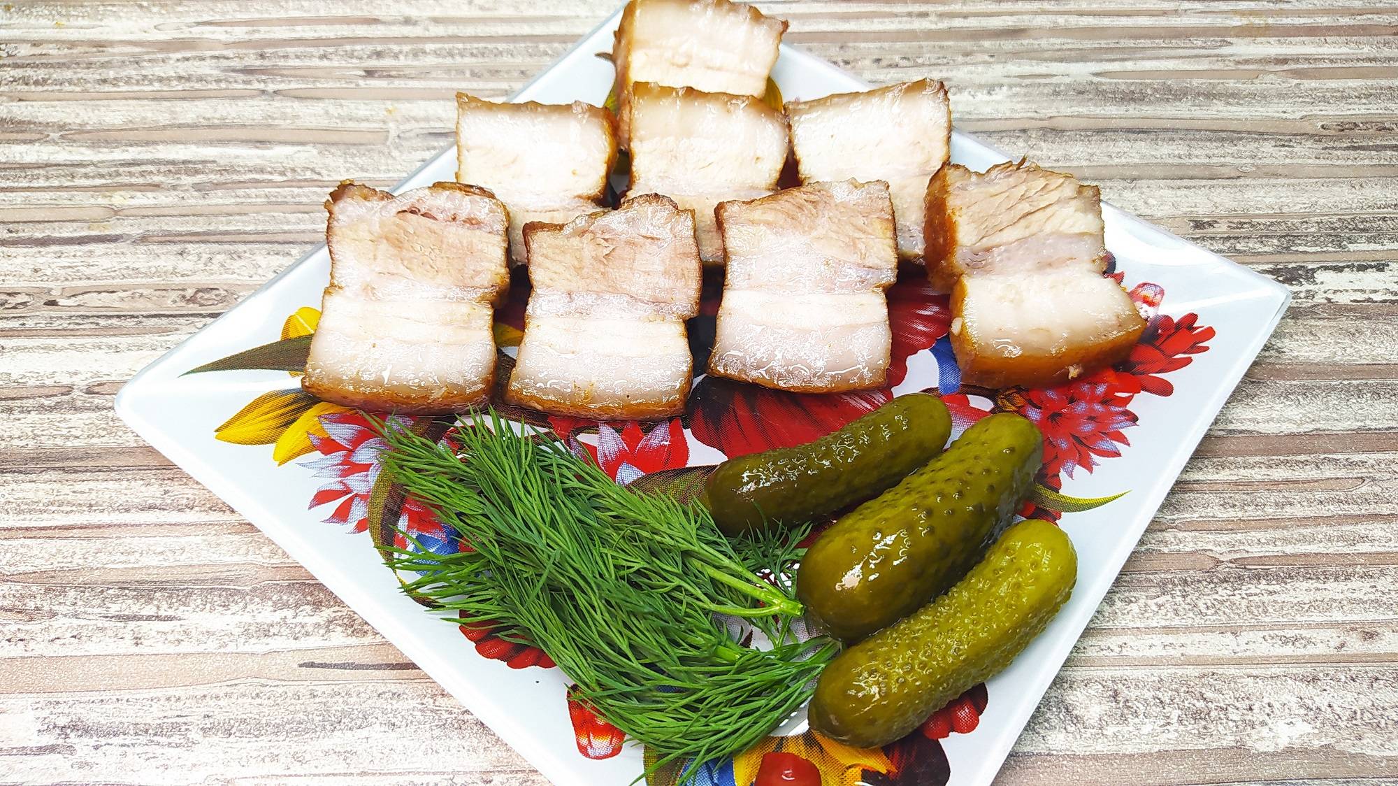 Нет ничего проще! Рецепт свиной грудинки на сковороде