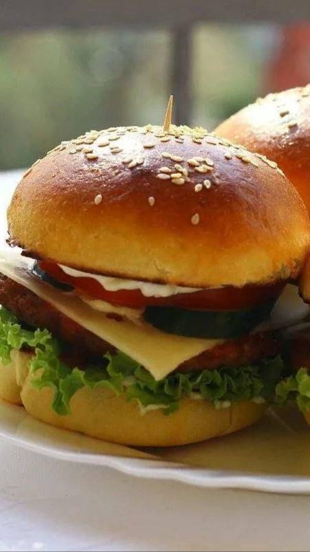 Самые вкусные классические бургеры в домашних условиях  .