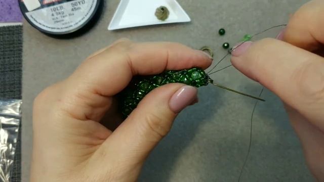 Делаю ЗАСТЁЖКУ к браслету! Как ПРИКРЕПИТЬ штифт (пин) к жгуту из бисера? #браслет Видео из архива