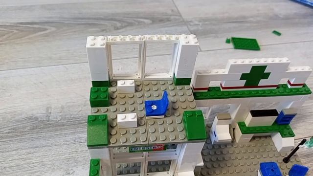 Наборы китайского ЛЕГО: Больница и бульдозер