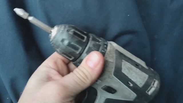 Как пользоваться шуруповёртом новичку