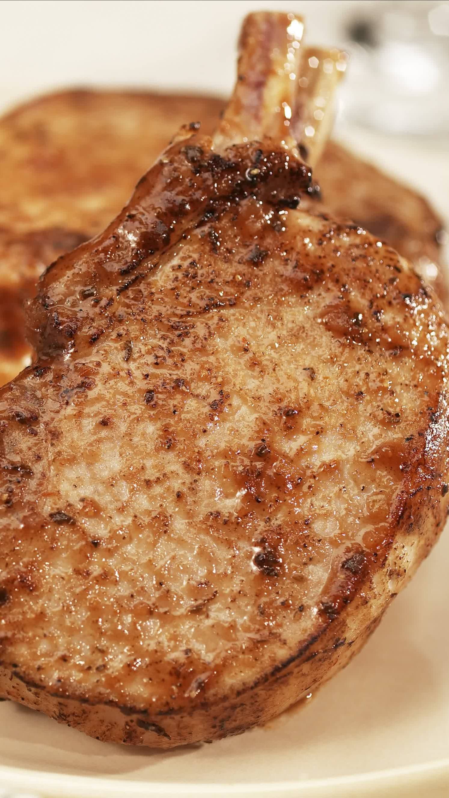 Вкусные свиные отбивные (корейка)