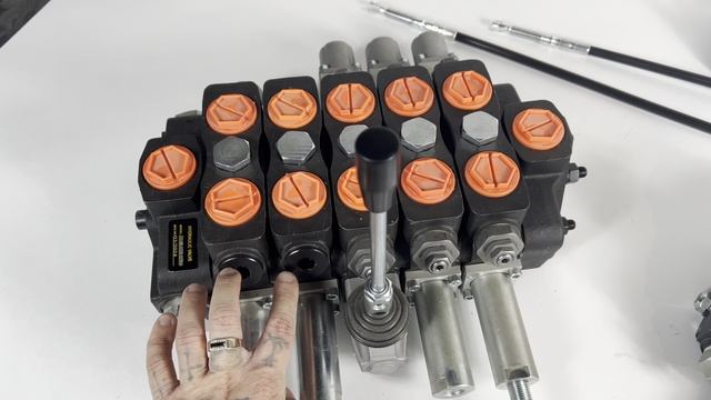 Гидрораспределитель на трактора Кировец китайского производства SDS180