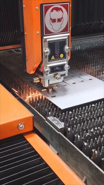 Лазерная резка нержавеющей стали