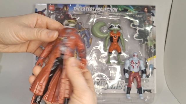 Набор фигурок "Супергерои", бренд Yula friends