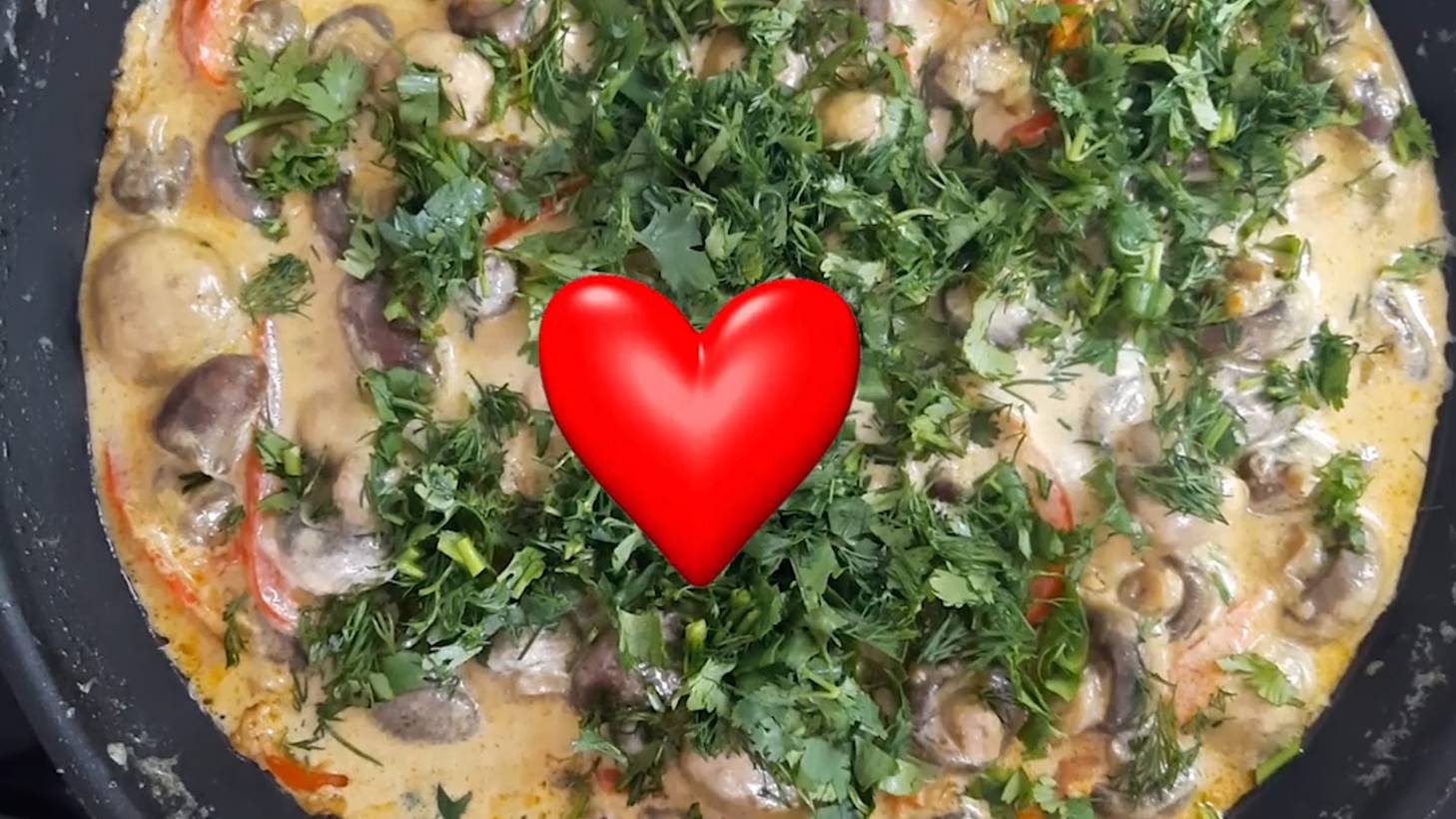 КУРИНЫЕ  СЕРДЕЧКИ  В  СЛИВОЧНОМ  СОУСЕ