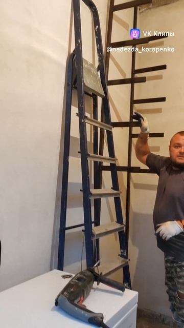 Сделали полки для баночек 👌