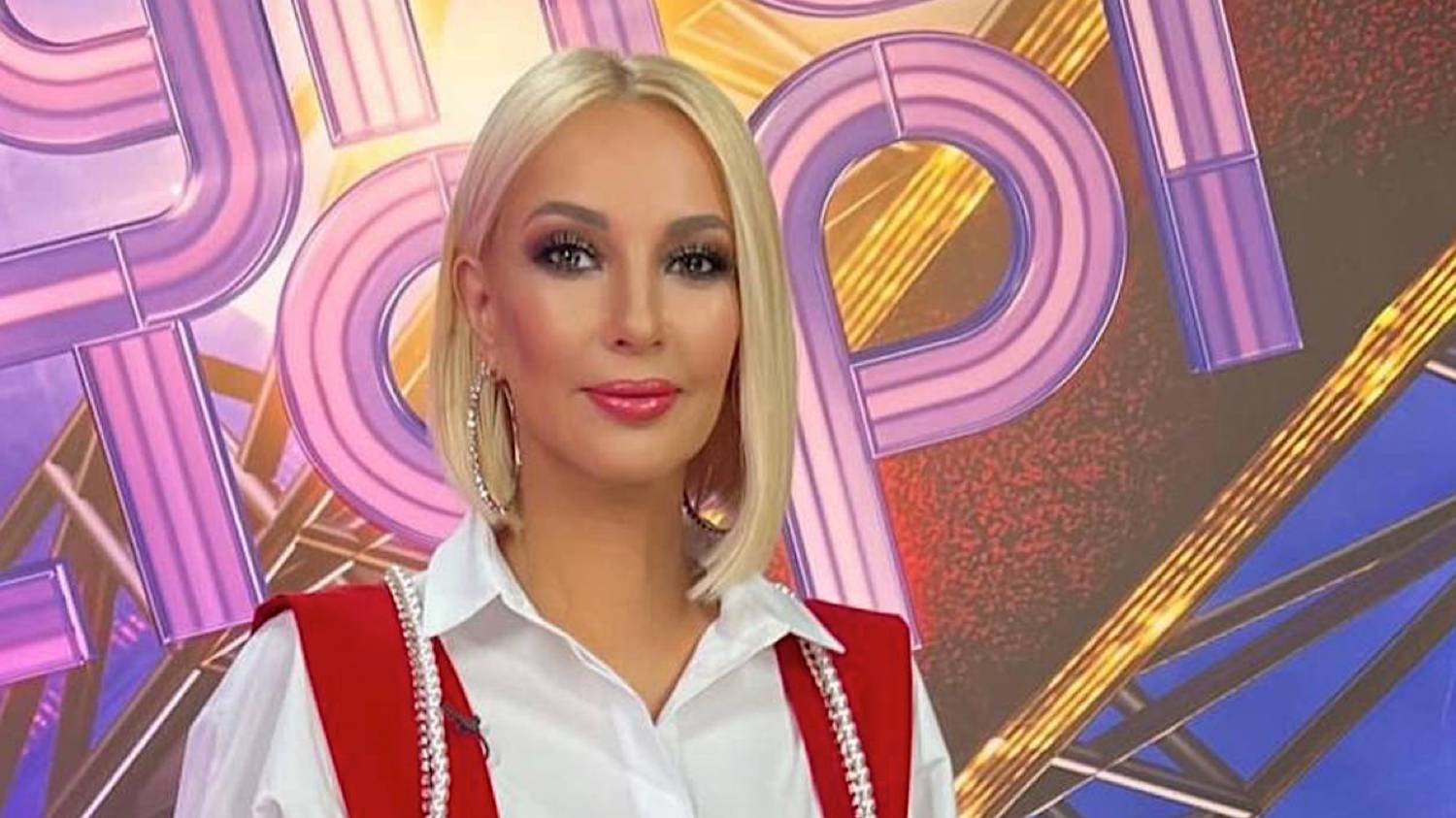 Лера Кудрявцева прилетела в Ереван.