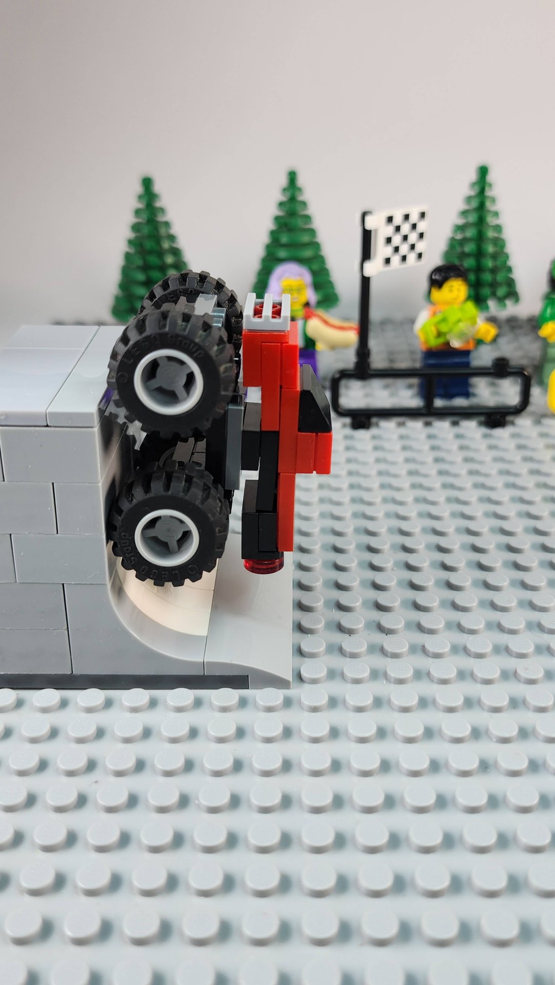 Лего тачка Бигфут. Бесконечное видео