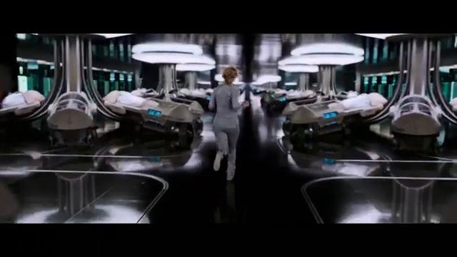 Passengers (4 of 10) - Aurora Wakes Up