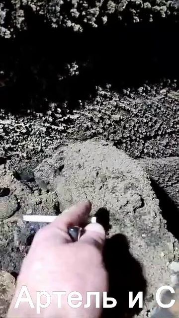 6. Обследование конструкции дымохода старой печной трубы на чердаке на стадии демонтажа