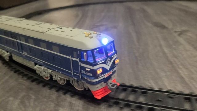 Модель тепловоза DF4B для детской железной дороги AOLE
