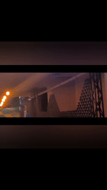 Целуй не меня