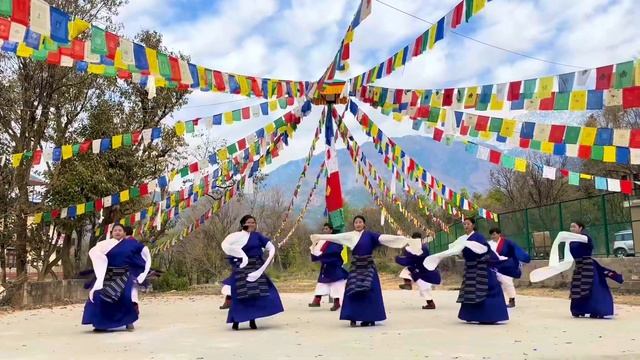 Latest Trending Tibetan Gorshey From Tibet ནག་ཆུའི་སྒོར་གཞས་གསར་པ། རང་གསལ་དཔལ་ལྡན། #tibetangorshey