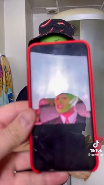 жена в туалете