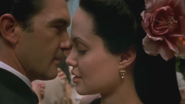 Modern Heroes - Heaven Lonely In Your Eyes (The 1st Album - Magic)