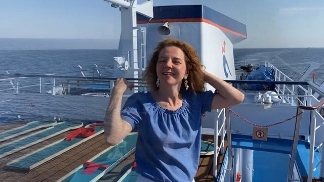 Вгляжусь в тебя как в зеркало...