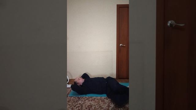 Джатхара Паривартанасана