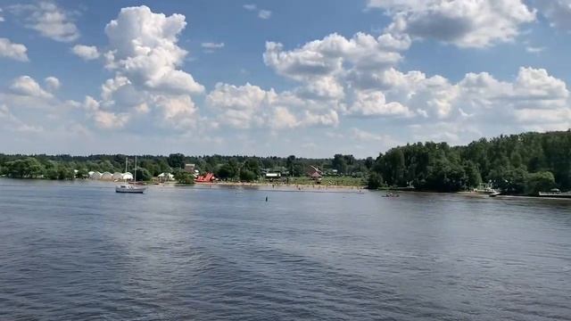 Как провожают пароходы (Вода, вода, кругом вода...)