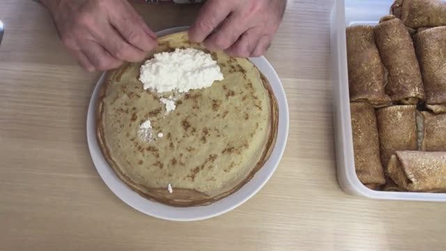 Как сделать блинчики с творогом? Рецепт вкуснейших блинчиком с творожной начинкой