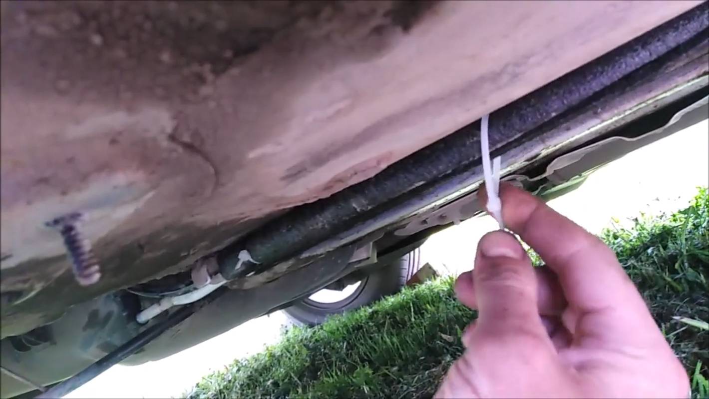 КАК УСТРАНИТЬ ТРЕСК ТОПЛИВНЫХ ТРУБОК SKODA YETI