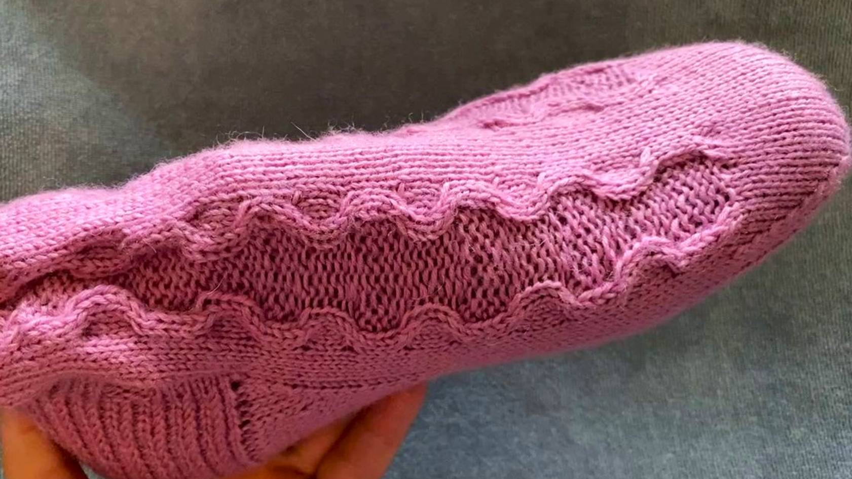 НОСКИ КРАСИВЫМ ПРОСТЫМ УЗОРОМ