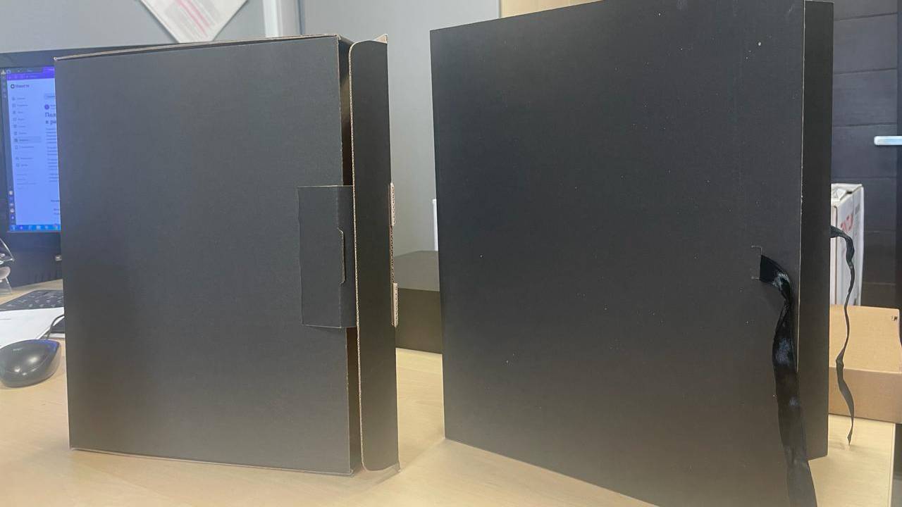 Валковый пресс для вырубки листового картона. Изготовление папок.