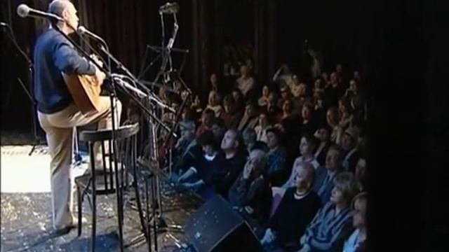 ВОТ ТАК ОНА ЛЮБИТ МЕНЯ (Б.Окуджава) исп. А.Крамаренко