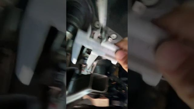 bmw стук в рулевой колонке (рулевой вал) причина часть 1