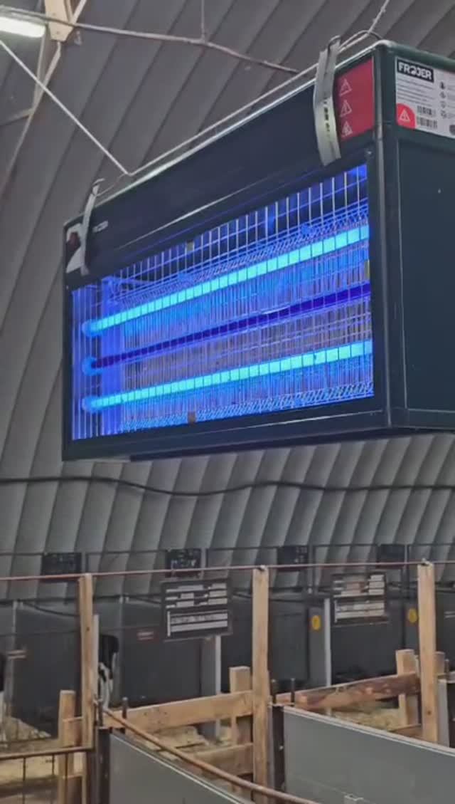 Телятник №1.  Работает FROJER PRO XC80-FSL