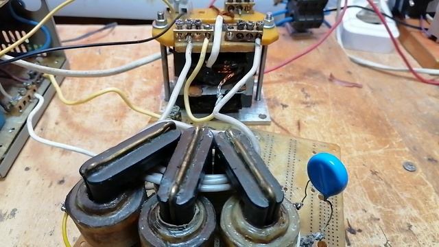 Устройство с большим током и высоким напряжением