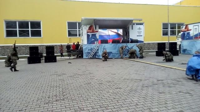 С Днём защитника Отечества