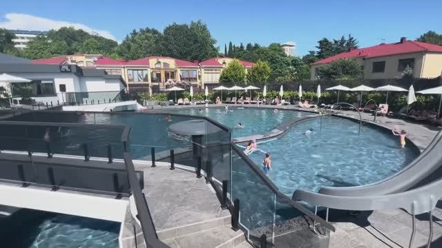 Полный обзор гостиничного комплекса на первой береговой линии в Сочи