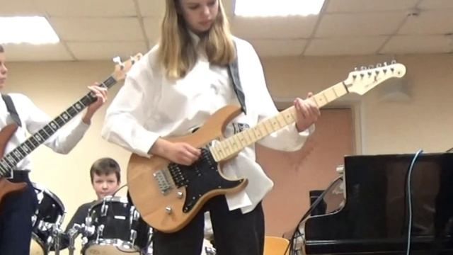 ПЕРВОЕ ВЫСТУПЛЕНИЕ ГРУППЫ SURF TIME