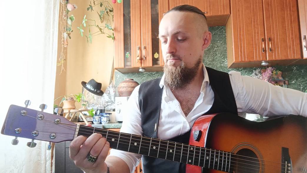 Никита "Бард" - Игра на лезвии ножа (Алексеев Н.Е. авторская песня под гитару)