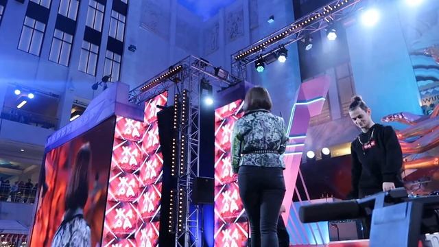 Карина Хвойницкая _ Жара Вегас Крокус Сити