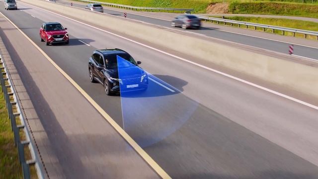 Система удержания автомобиля в центре полосы движения (LFA)