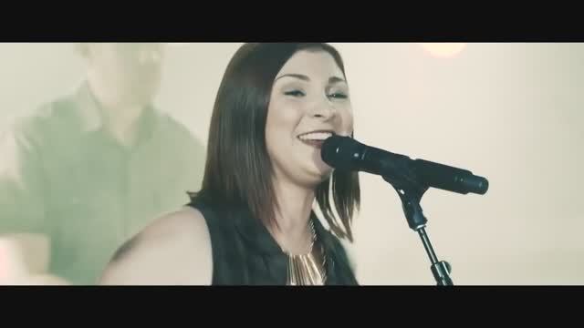 Kim Walker-Smith - In The River [с переводом]