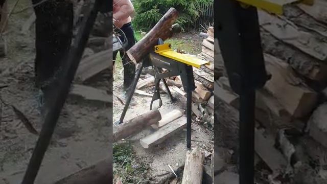 Универсальный верстак-тиски BERGER BG1298 в работе. Видео покупателя