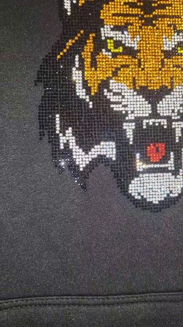 Работы учениц курса "Надписи и трафареты"