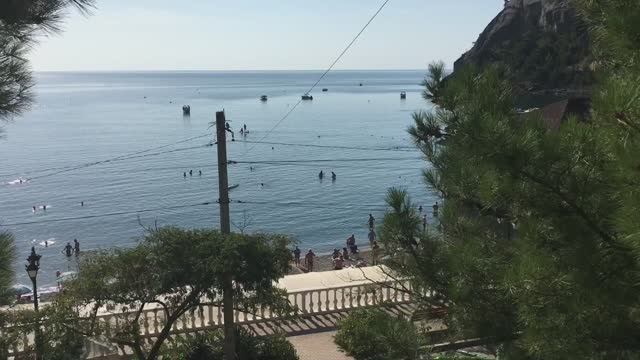 31.08.2022 – поездка в «Новый свет» и «Судак». Милана учится кататься на детском квадроцикле