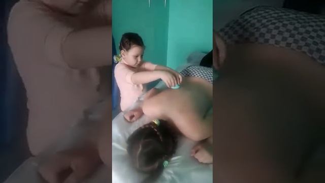 Смена растёт.