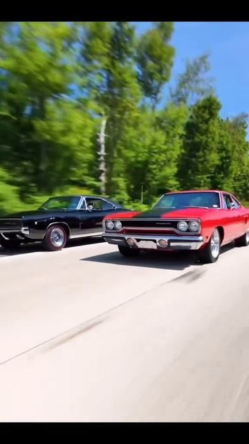Dodge Charger vs. Plymouth Roadrunner